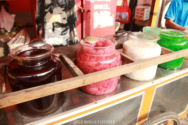 Menyantap Es Ronde dan Bakso Pak Teguh yang Legendaris di Yogyakarta ...