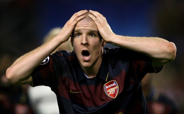 Kilas Karier Philippe Senderos bersama Arsenal | kumparan.com