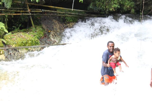 Mengenal Lebih Dekat Objek Wisata Kali Doros di Sorsel Papua Barat ...