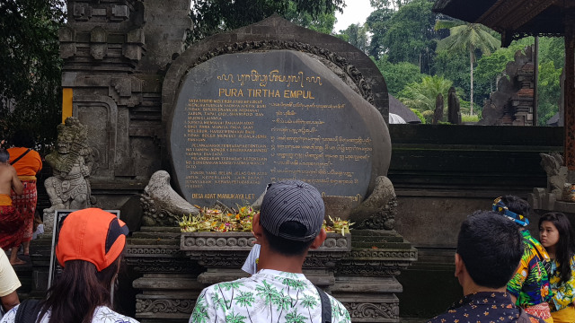 Berkunjung ke Pura Tirtha Empul, Pemandian Suci Umat Hindu di Bali ... Berkunjung ke Pura Tirtha Empul, Pemandian Suci Umat Hindu di Bali ...