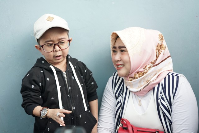 Daus Mini Digugat Cerai oleh Shelvie Hana | kumparan.com