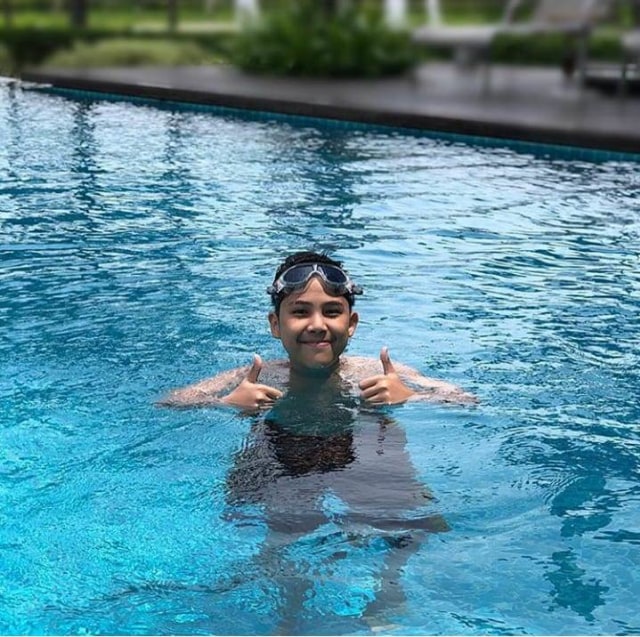 5 Potret Manuel, Putra Once Mekel yang Beranjak Remaja | kumparan.com