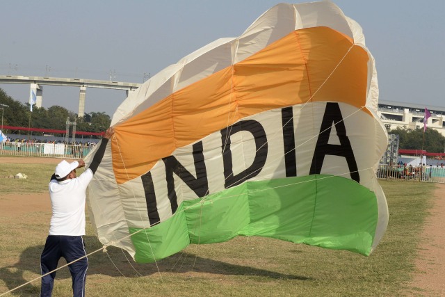 Foto: Festival Layang-Layang Penuhi Langit India dengan Aneka Warna ... Foto: Festival Layang-Layang Penuhi Langit India dengan Aneka Warna ...