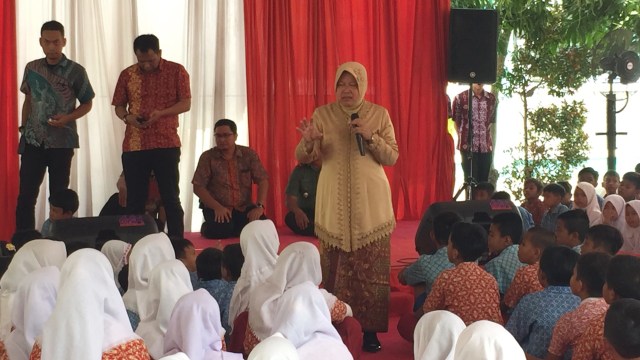 Putus Cinta, Bocah SD di Surabaya Ngelem | kumparan.com