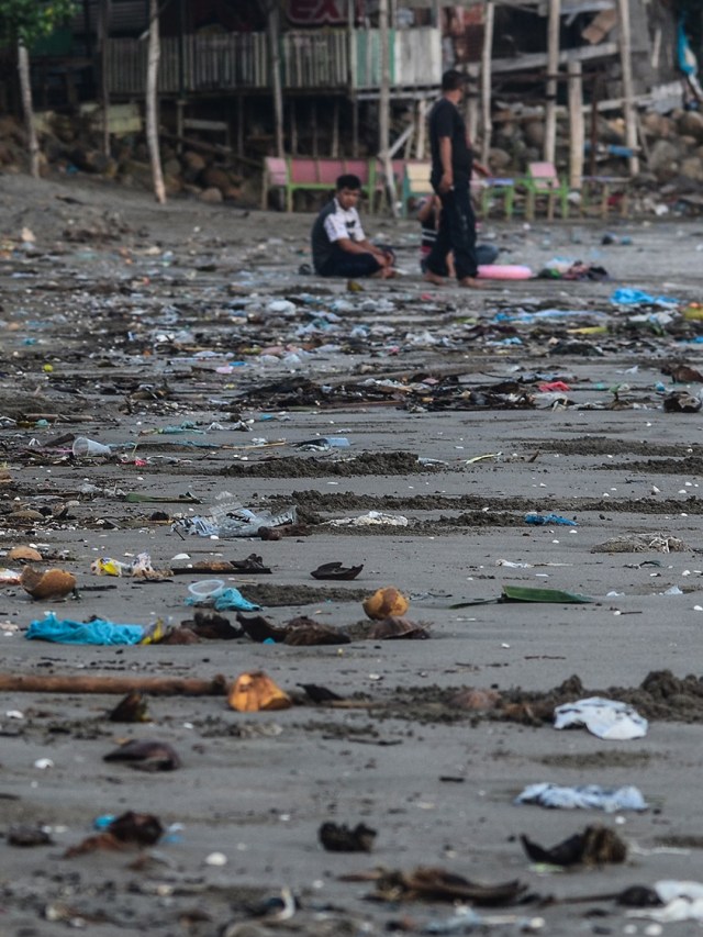 Foto: Pantai Indah Bertabur Sampah di Lhokseumawe, Aceh | kumparan.com Foto: Pantai Indah Bertabur Sampah di Lhokseumawe, Aceh | kumparan.com