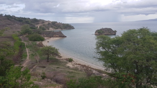 Pesona Pantai Tengke Boro, Pilihan Tempat Berakhir Pekan di Bima, NTB ...
