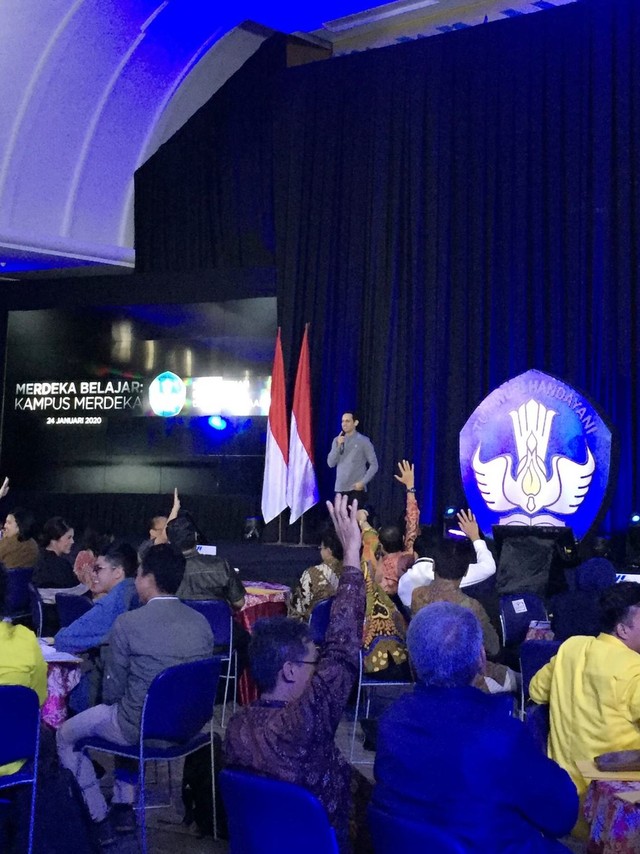 Merdeka Belajar: Solusi atau Tantangan Baru? | kumparan.com