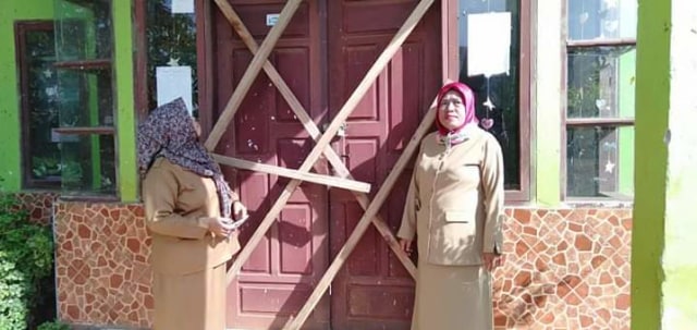 Tak Kunjung Dapat Ganti Rugi, Pemilik Lahan Segel Ruang Guru Sekolah di ...