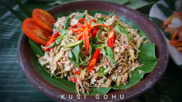 Foto: Kuliner Khas Maluku Utara di Festival Kampung Nelayan Tomalou ...