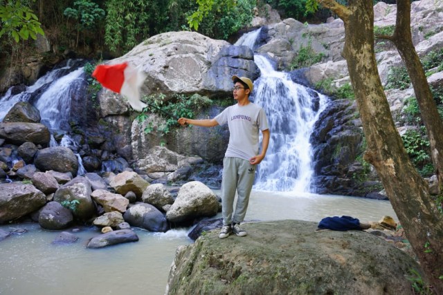Menyusuri Air Terjun Tundo Telu di Pesawaran, Lampung | kumparan.com