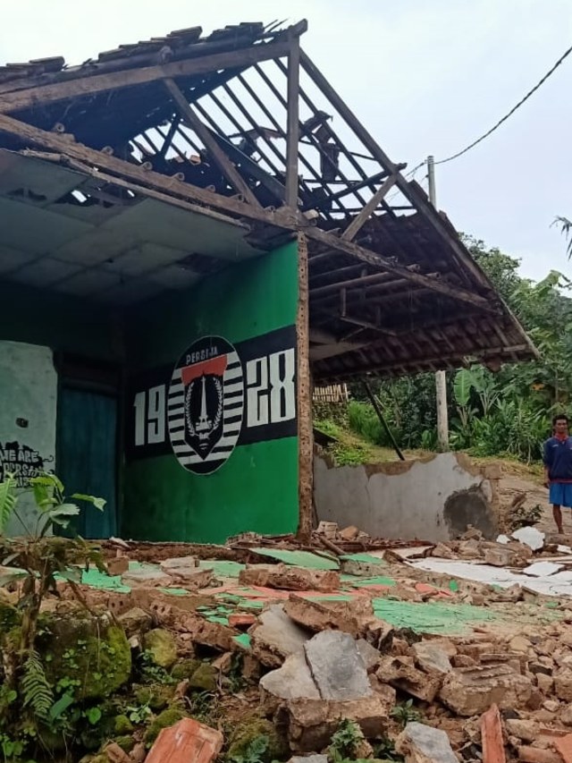 Dampak Gempa 5 M di Sukabumi: Rumah dan Sekolah Rusak di Pamijahan, Bogor | kumparan.com