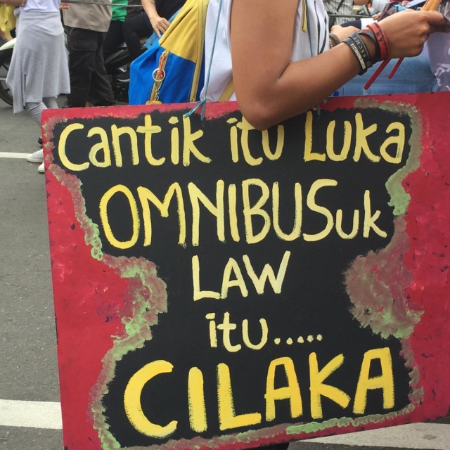 Untuk Perempuan yang Melawan | kumparan.com