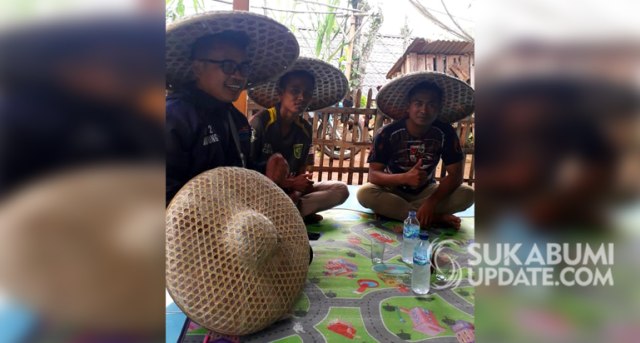 Kerajinan Dudukuy Bambu Khas Jampang Tengah Sukabumi | kumparan.com