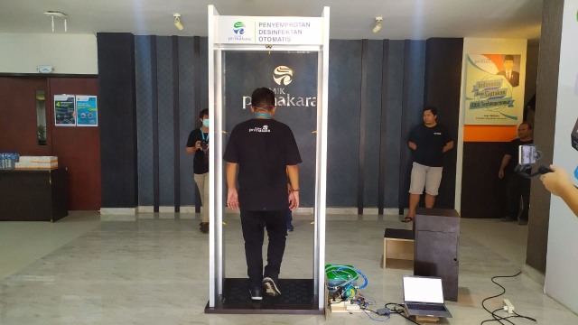 STMIK Primakara Bali Buat Alat Semprot Disinfektan Otomatis | kumparan.com