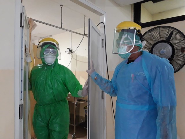 Kehabisan APD, Tim Medis RSI Jemursari, Surabaya, Terpaksa Stok 1.000 ...