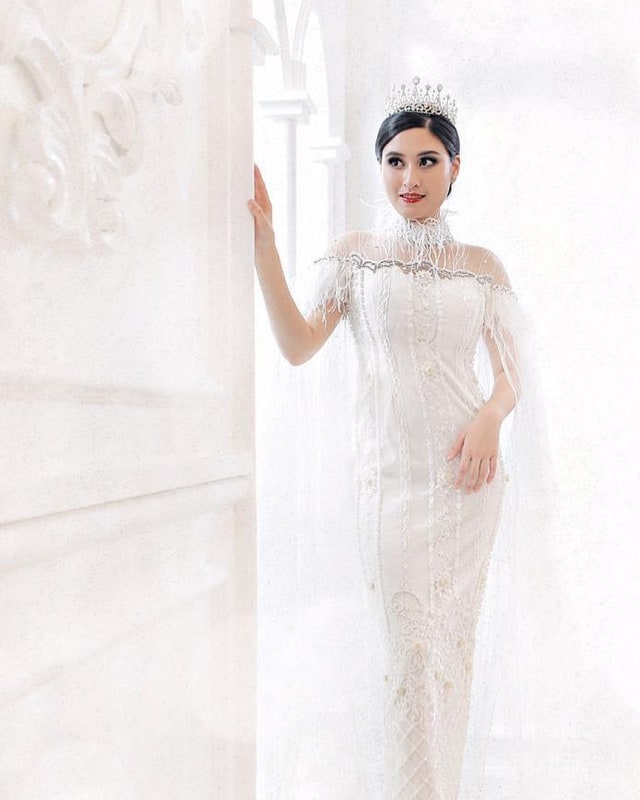 Profil Angbeen Rishi, Istri Adly Fairuz | kumparan.com