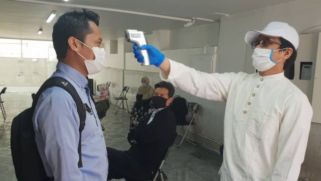 KBRI Teheran Gelar Rapid Test Virus Corona ke WNI di Iran | kumparan.com