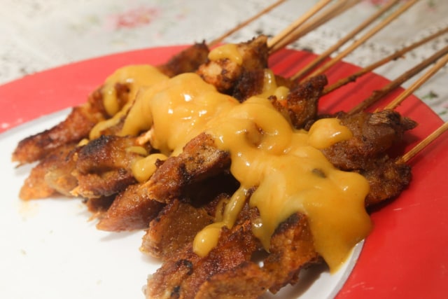 Resep Sate Susu, Menu Takjil Andalan Kampung Jawa, Denpasar - kumparan.com