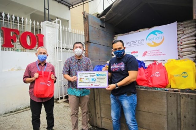iForte Salurkan 500 Paket Sembako Lewat Gerakan #BagiAsa | kumparan.com