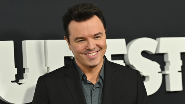 Lucu! Seth MacFarlane Nyanyi Pakai Suara Karakter Family Guy Sampai ...