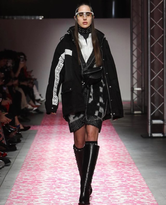 Taleedah Tamer, Perempuan Arab Saudi Pertama yang Jadi Model ...