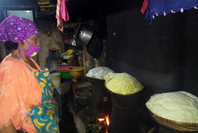 Tape Ketan Khas Kuningan, Si Asam Manis yang Tak Lagi Laris Manis ...