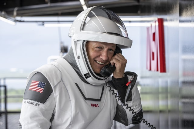 Ini Baju Baru Astronaut NASA Buatan Desainer Kostum 'The Avengers ...