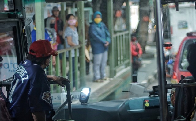 Foto: Antusias Warga Palembang Manfaatkan Layanan Teman Bus | kumparan.com