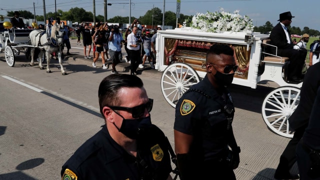 Jenazah George Floyd Diberangkatkan ke Pemakaman dengan Kereta Kuda ...