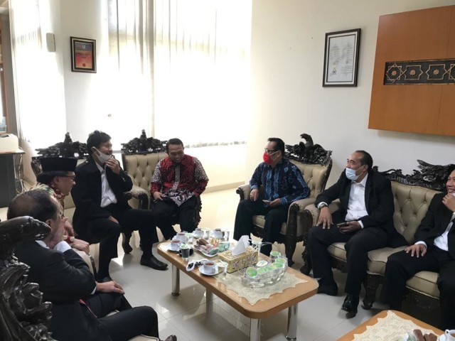 Sosok Plt Rektor UIN Sunan Kalijaga yang Tak Kenal Lelah untuk Belajar ...