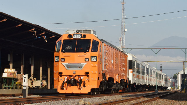 Kereta Produksi PT INKA Tiba di Filipina | kumparan.com