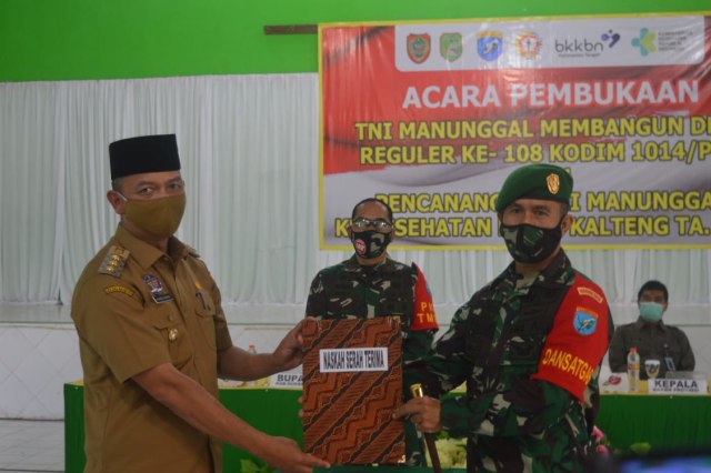 TMMD ke 108 di Desa Bangun Jaya Resmi Dibuka Danrem 102/Pjg | kumparan.com