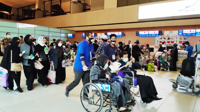 KBRI Riyadh Imbau WNI di Arab Saudi Tidak Pulang Dulu ke Indonesia ...