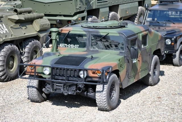 4 Lawan Rantis Maung Pindad: Dari Humvee hingga NIMR Ajba | kumparan.com