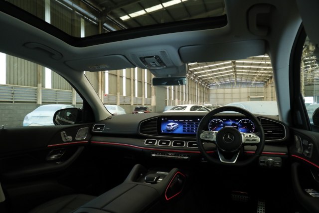 Mercedes-Benz GLS 450 Rakitan Wanaherang Mengaspal, Ini Spesifikasinya ...