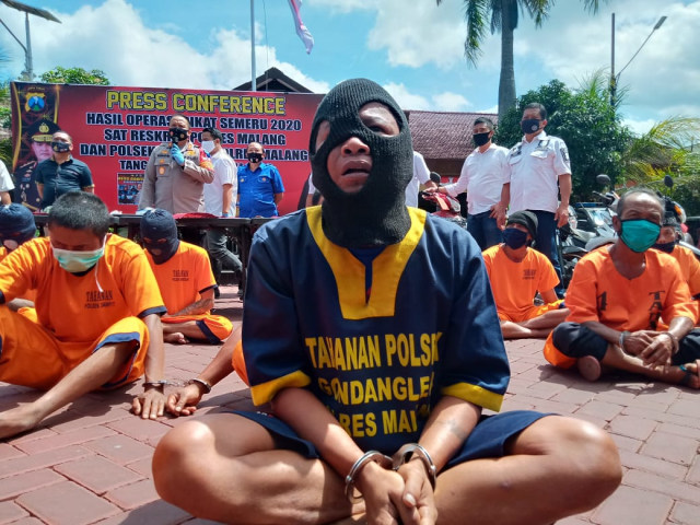 Sebelum Beraksi, Jambret yang Meresahkan Warga Malang ini Lakukan ... Sebelum Beraksi, Jambret yang Meresahkan Warga Malang ini Lakukan ...
