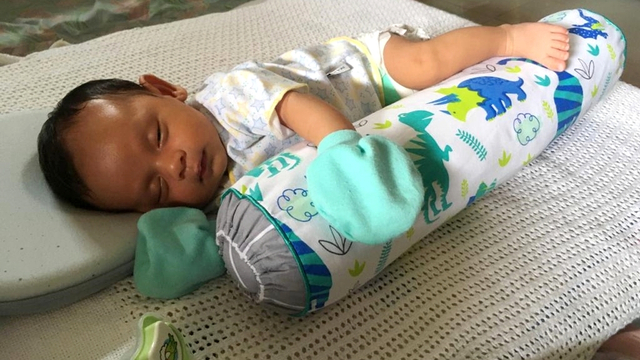 Bayi Suka Tidur Miring, Aman Enggak Ya? | kumparan.com