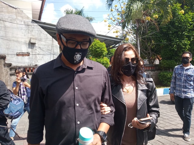Ajukan Penangguhan Penahanan, Ayah Jerinx Pasrah soal Hasilnya ... Ajukan Penangguhan Penahanan, Ayah Jerinx Pasrah soal Hasilnya ...