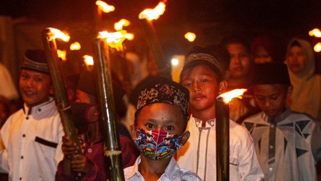 Foto: Pawai Obor Rayakan Tahun Baru Islam saat Pandemi | kumparan.com