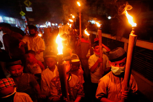 Foto: Pawai Obor Rayakan Tahun Baru Islam saat Pandemi | kumparan.com