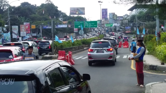 Antisipasi Macet Long Weekend, Jalur Puncak Kembali Diterapkan One Way Pagi Ini | kumparan.com