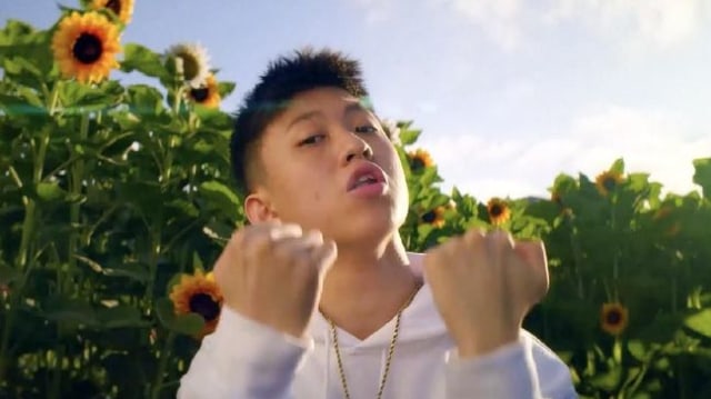 Mengenal Rich Brian, Rapper Indonesia Berharta Rp 14 Miliar di Usia 20 ...