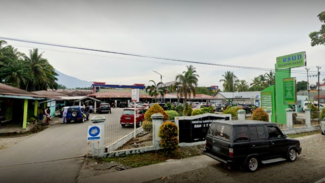 10 Dokter Positif COVID-19, IGD dan Poli RSUD Pasaman Barat Ditutup ... 10 Dokter Positif COVID-19, IGD dan Poli RSUD Pasaman Barat Ditutup ...