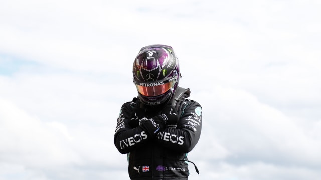 Salam Wakanda Lewis Hamilton untuk Mendiang Chadwick Boseman si Black ...