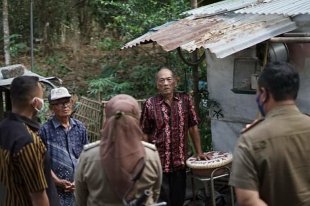 Kisah Pilu Warga di Sleman Terpaksa Mandi di Sungai karena Tak Punya ... Kisah Pilu Warga di Sleman Terpaksa Mandi di Sungai karena Tak Punya ...