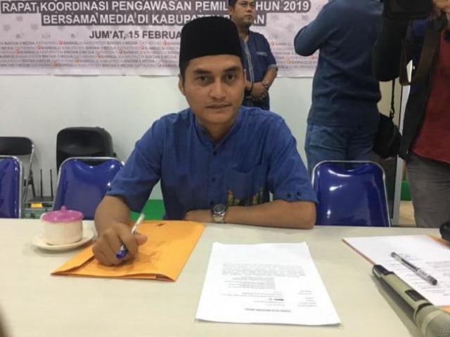 Bawaslu Bintan Awasi Apri Sujadi-Roby Kurniawan | kumparan.com Bawaslu Bintan Awasi Apri Sujadi-Roby Kurniawan | kumparan.com