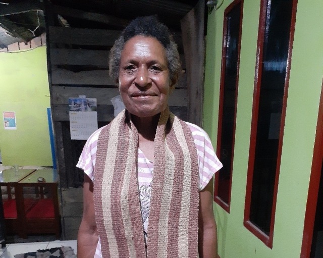 Mengenal Tenun Terfo Sarmi, Tenun Asli Serat Alam | kumparan.com