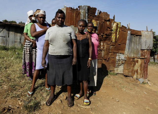 Foto: Perempuan Kenya Kampanye Melawan Kebrutalan Polisi | kumparan.com