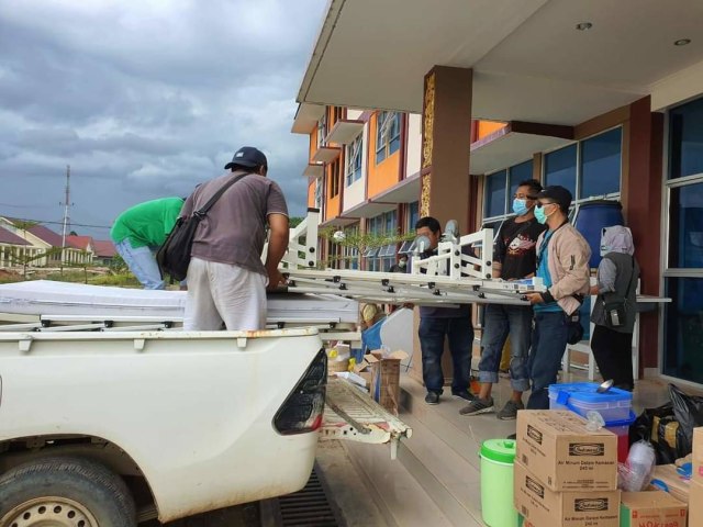 Ruang Isolasi Pasien Corona di RSUD Sintang Penuh | kumparan.com Ruang Isolasi Pasien Corona di RSUD Sintang Penuh | kumparan.com