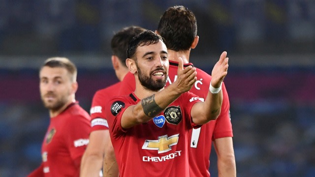 Ekspresi Kocak Bruno Fernandes saat Dipilih Jadi Kapten MU vs PSG ... Ekspresi Kocak Bruno Fernandes saat Dipilih Jadi Kapten MU vs PSG ...